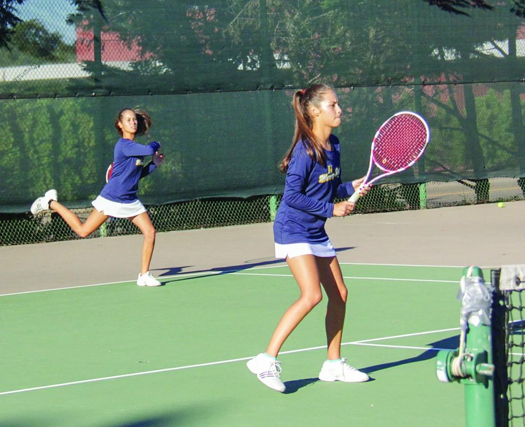 Tennis twins taste success – The Murray State News